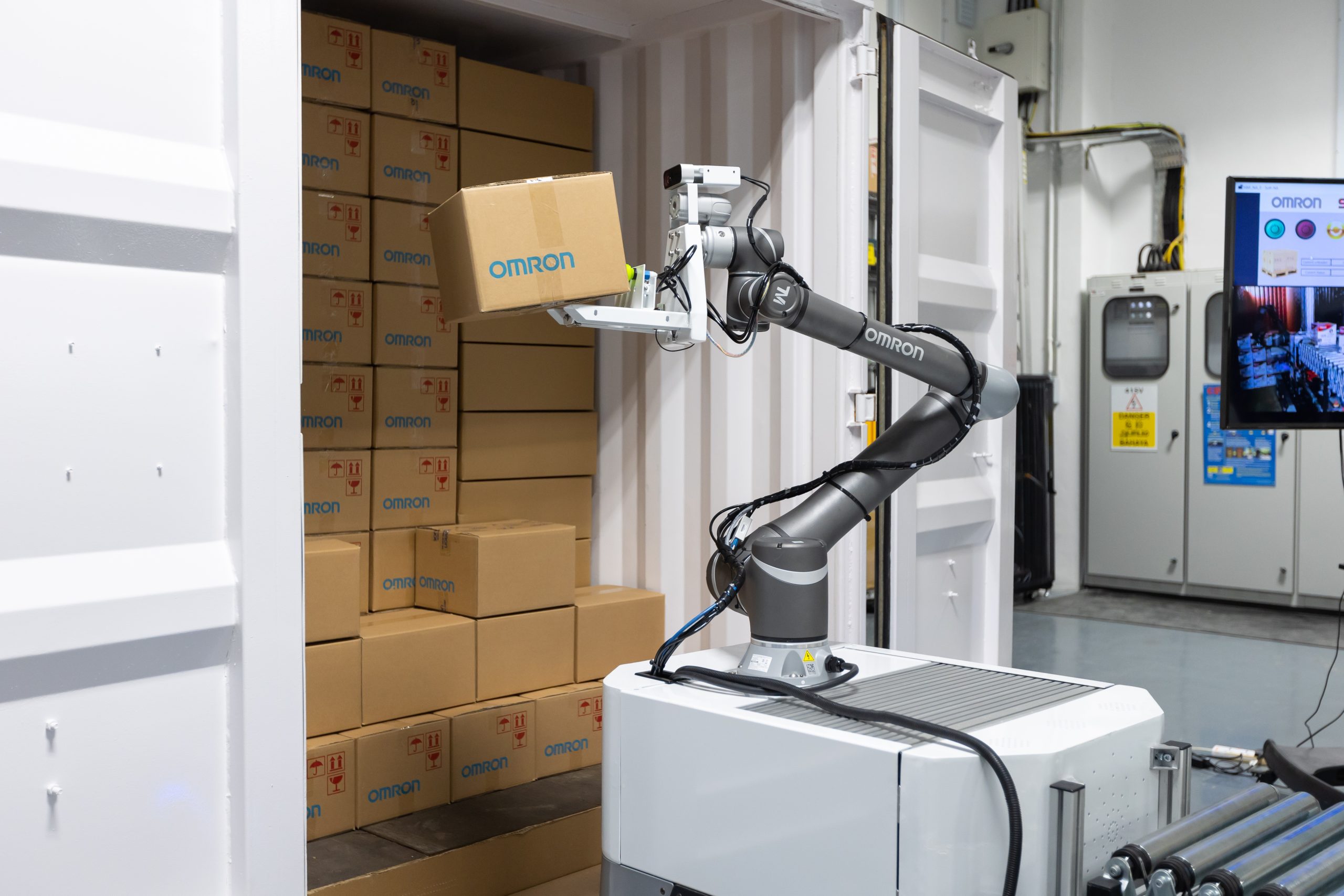 Automation Center for Logistics - OMRON Industrial Automation